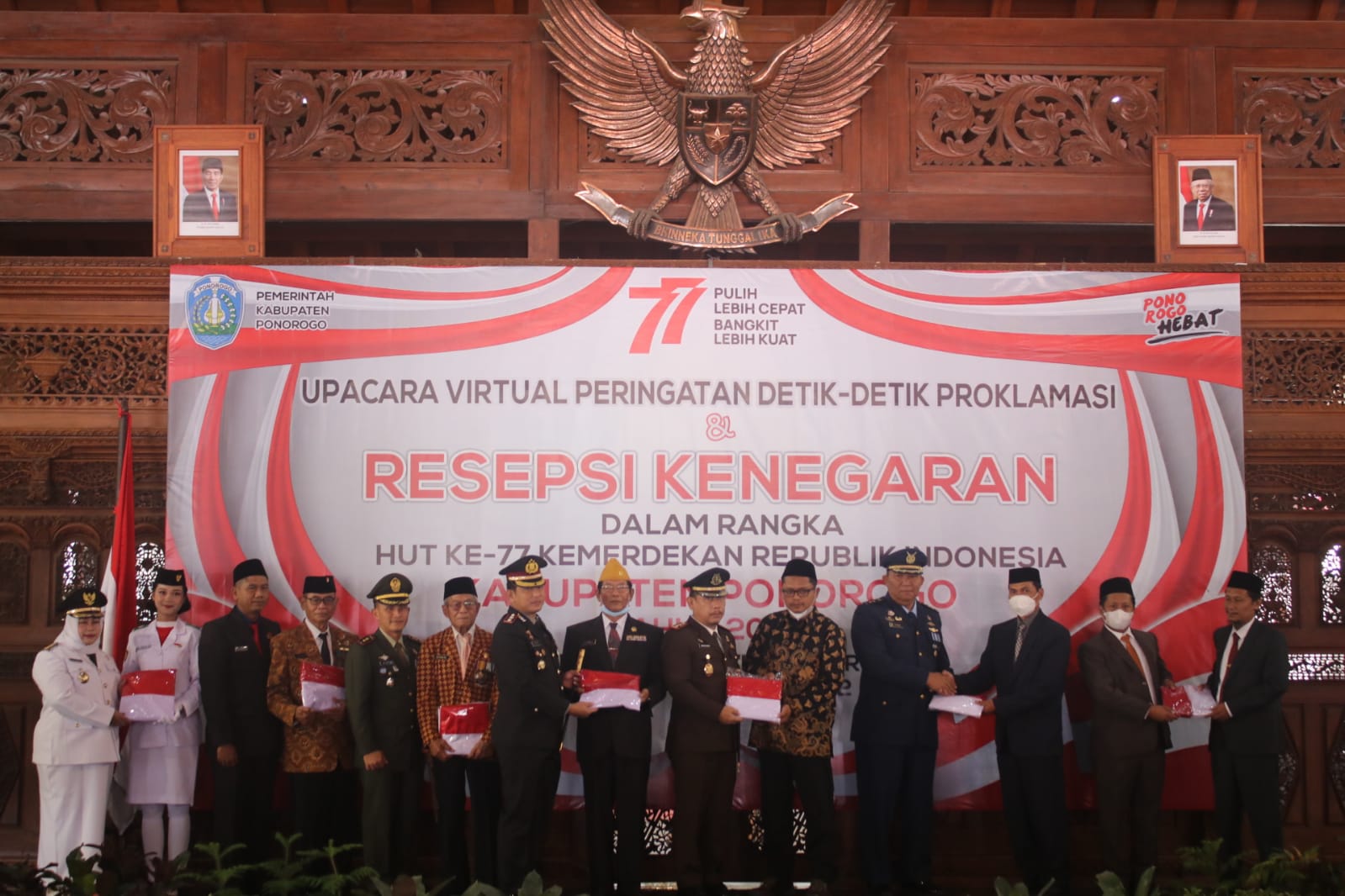 Agar Bendera Merah Putih Terus Berkibar, Ponorogo Bagikan 2122 Bendera ...