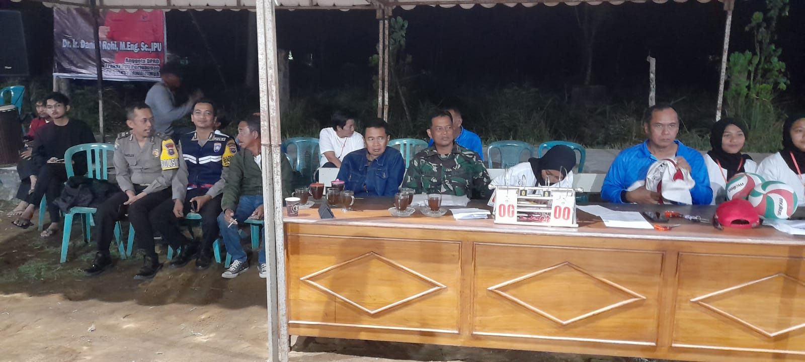 Sukses Meriahkan HUT RI ke-78, Desa Suwaru Gelar Turnamen Bola Voly dengan Semangat Sportifitas ...