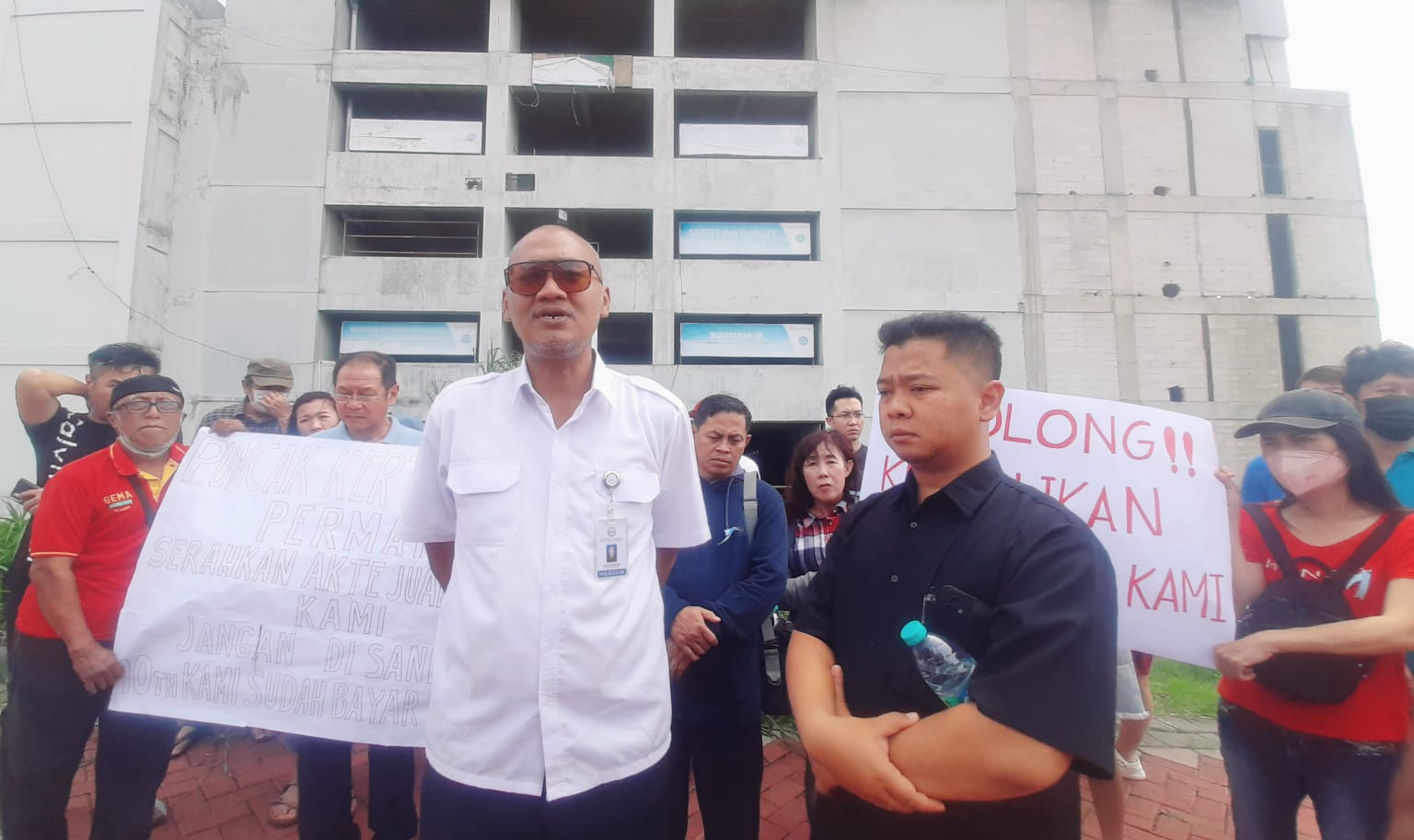 Hakim dan Pembeli Sidak Lokasi Bermasalah Apartemen Puncak CBD ...